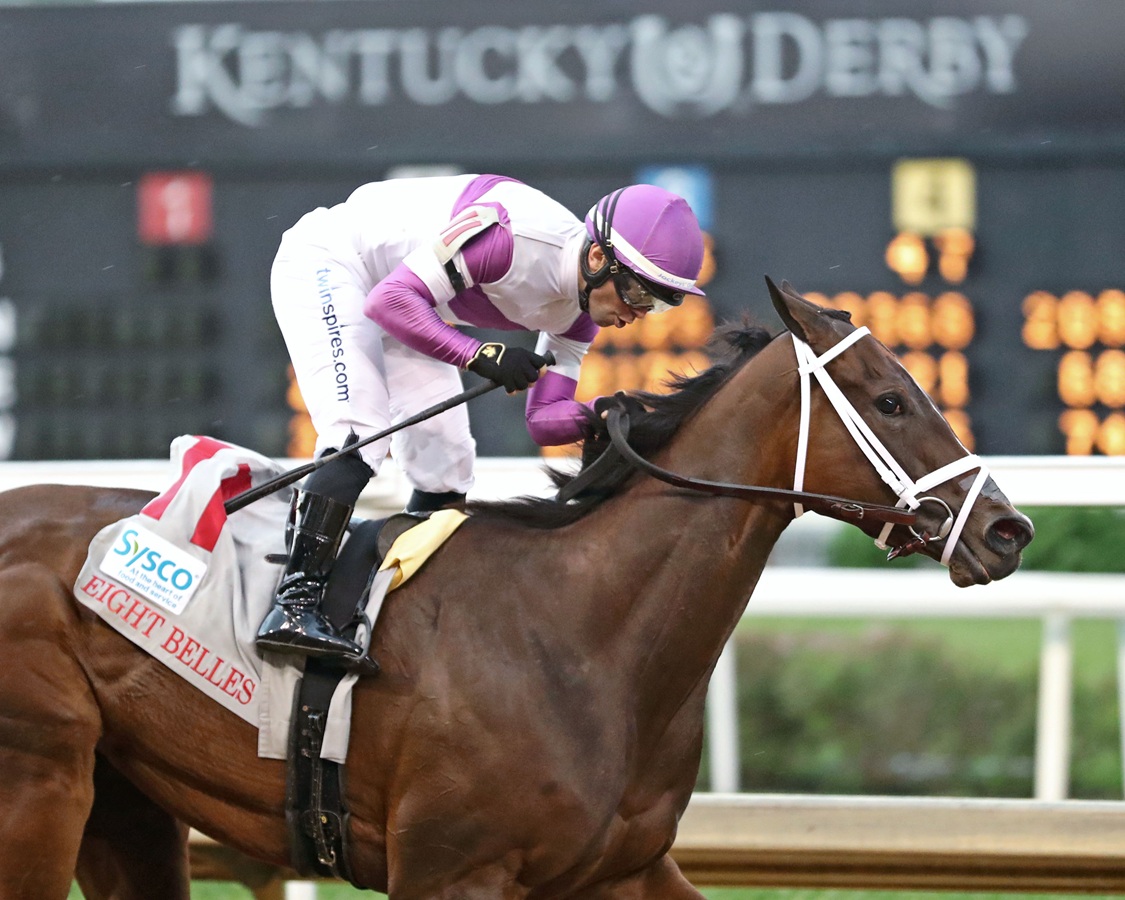 Look Forward enseñó mucha clase en el Eight Belles G2 - ElPotroRoberto.com